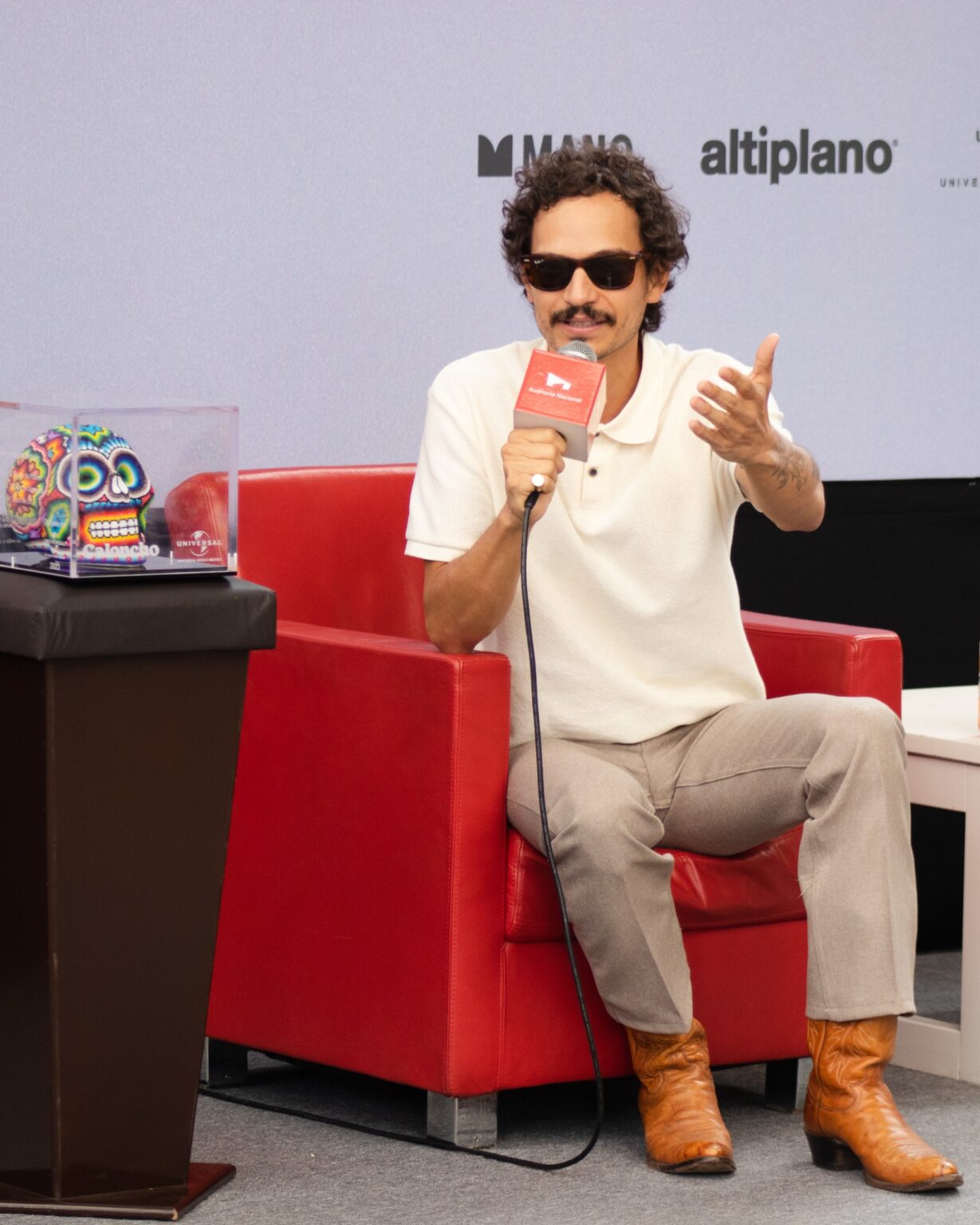CALONCHO CELEBRA 10 AÑOS DE CARRERA CON UN ÉPICO CONCIERTO EN EL ...